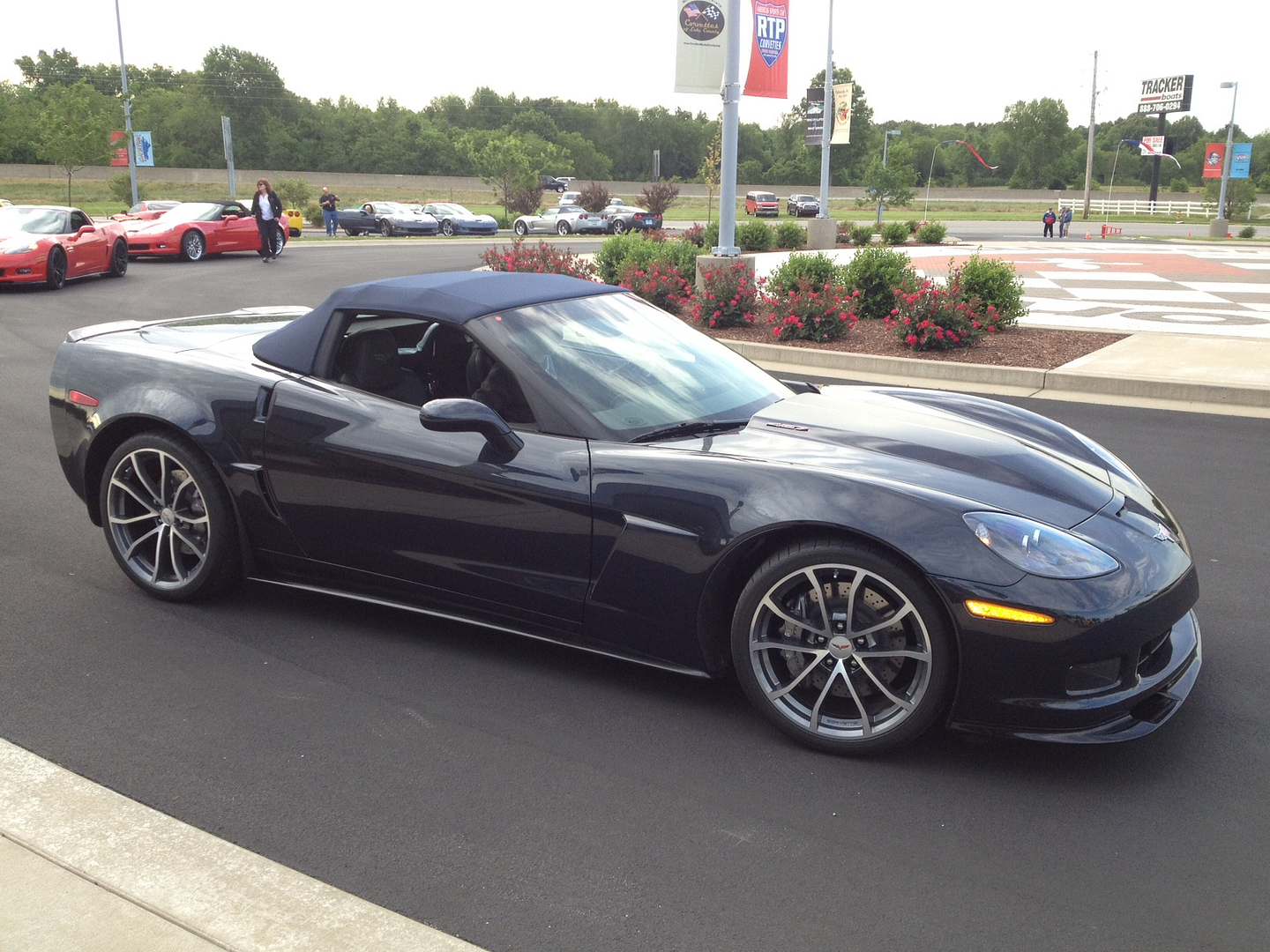 Pictures of Night Race Blue metallic 427 Convt vs Supersonic Blue ...
